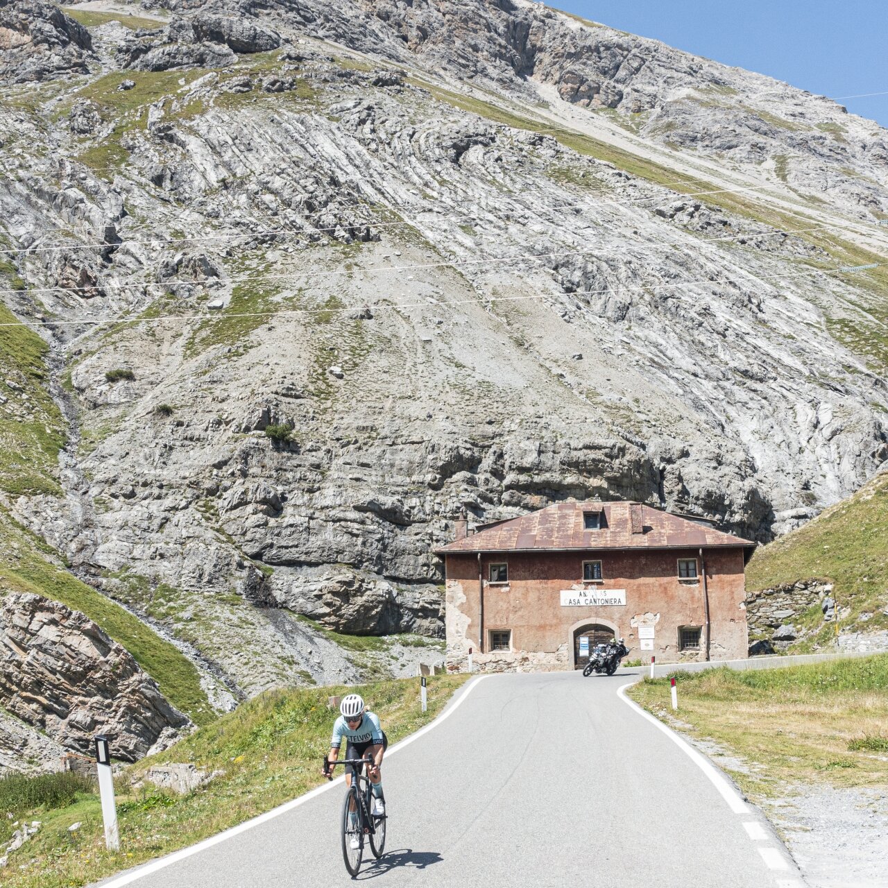 Cycling from Bormio to Stelvio Pass