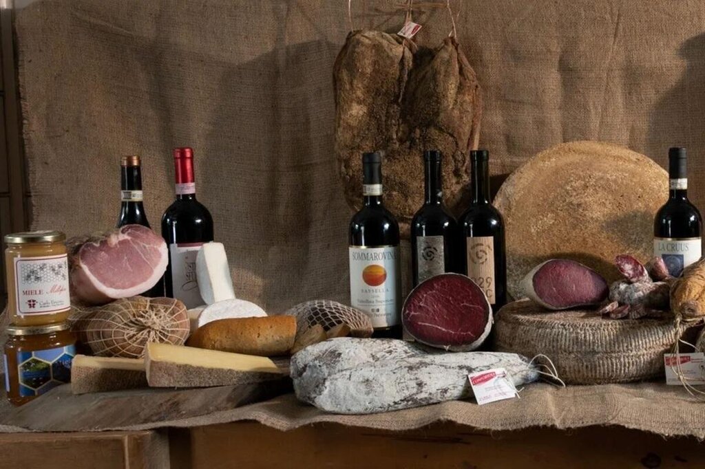 Salumeria-Macelleria-Minimarket Confortola (Salumeria-Metzgerei-Minimarkt)